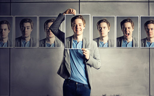 Bewerbung > Vorstellungsgespräch > Körpersprache (Mimik & Gestik)